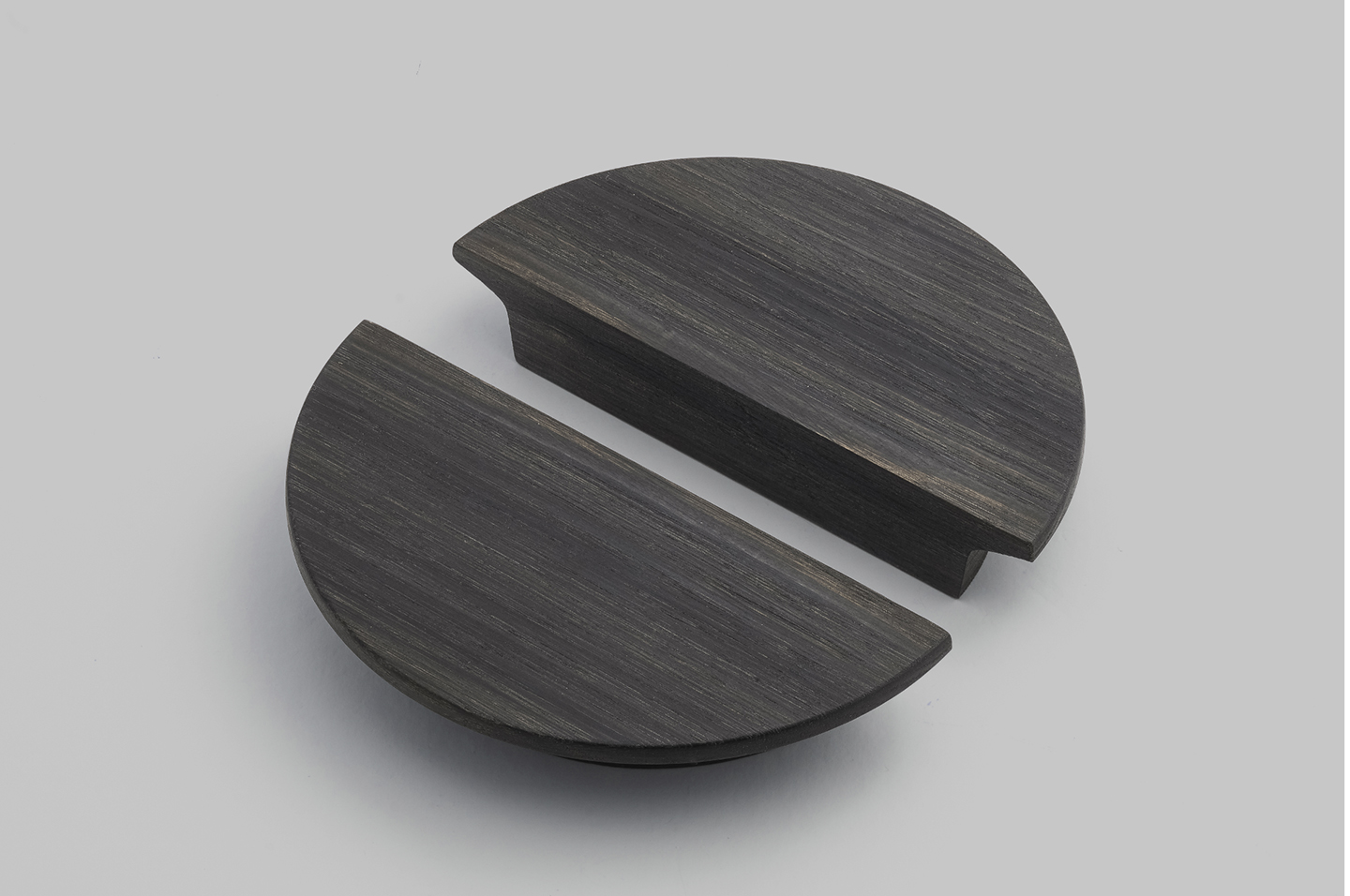 A Submerged Symphony: Castella and Hydrowood Debut Pioneering Door Hardware at Kitchen+Bath Show ...